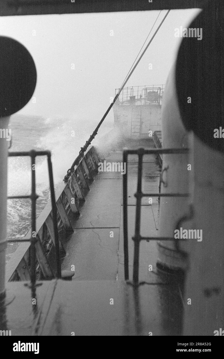 Actual 18-1947: SvalbardNorwegian outpost in the Arctic Ocean Currently ...