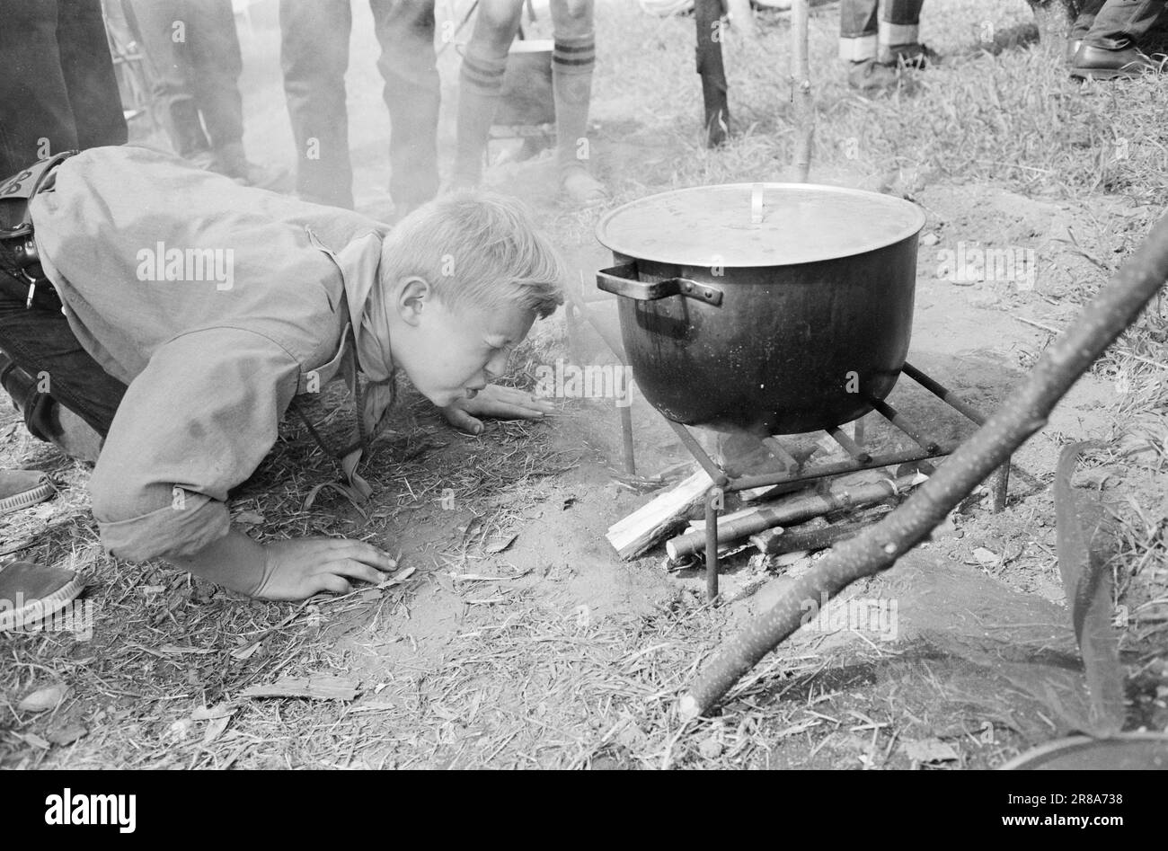 Actual 35-3-1960: 9,000 set up camp Giant camp on historical grounds ...
