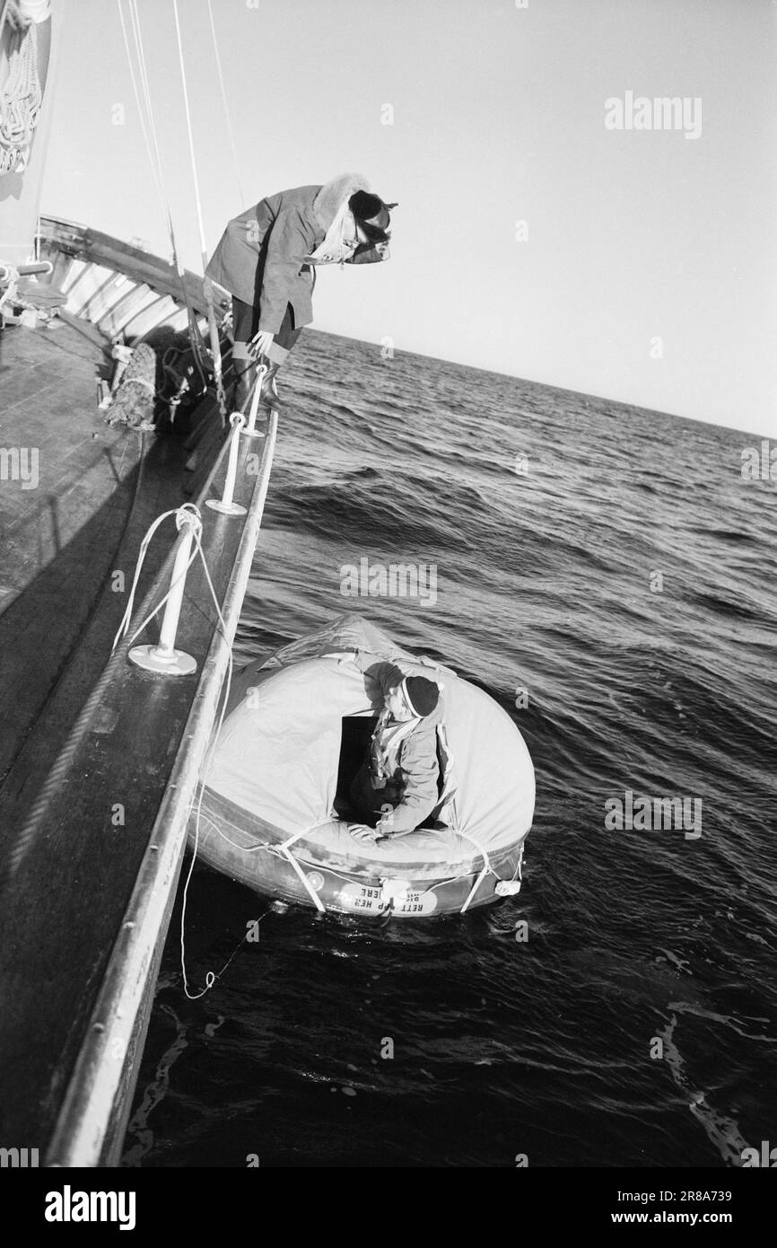 Current 15-6-1960 : When ships go down Aktuell's employee tries out new ...