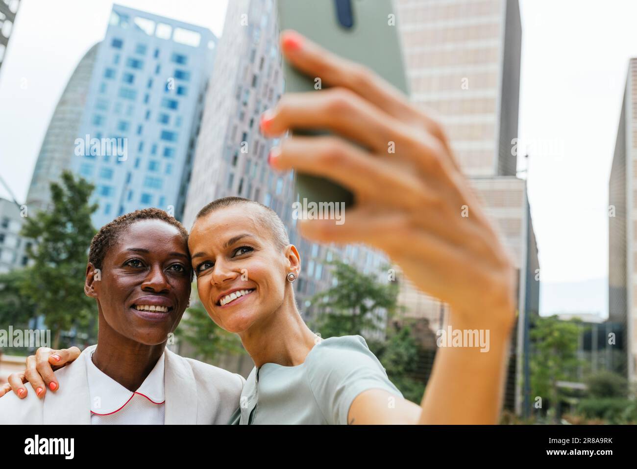Two people taking selfies african hi-res stock photography and images ...