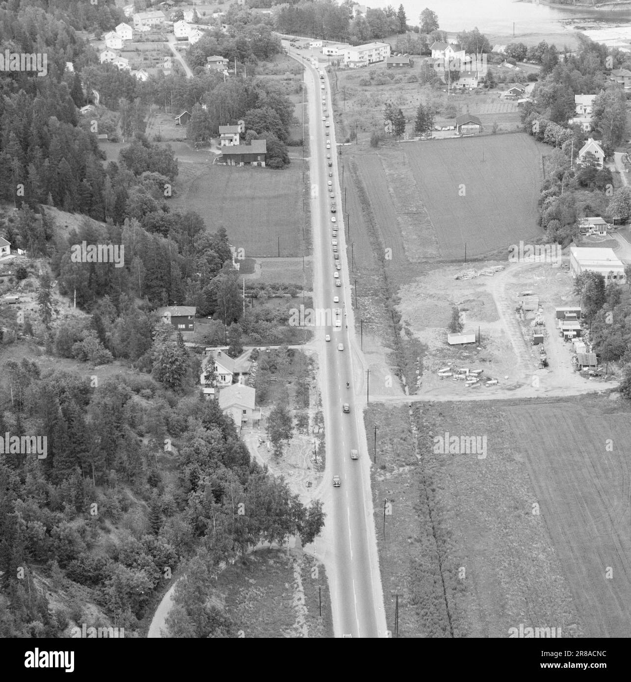 Current 30-5-1960: The speeding death grins behind the wheel. Huge car ...