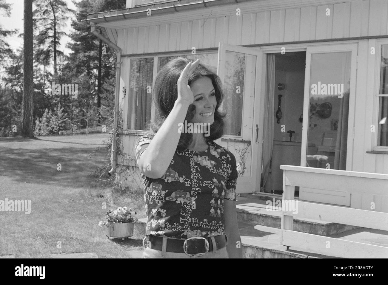 Wenche show Black and White Stock Photos & Images - Alamy