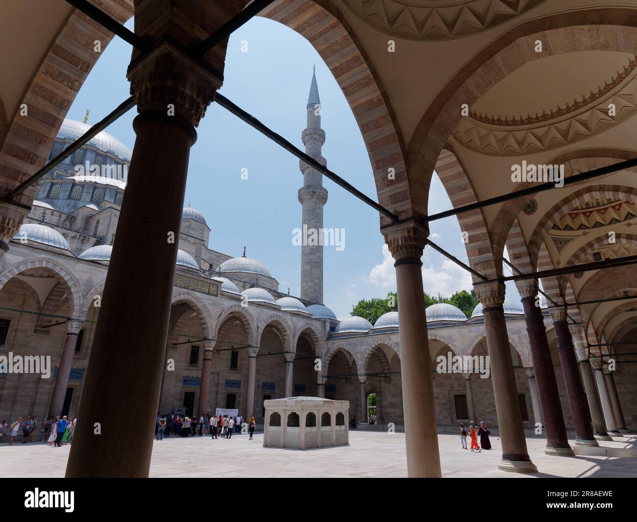 Suleymaniye Mosque and its Sahn aka Courtyard with tourists, Istanbul ...
