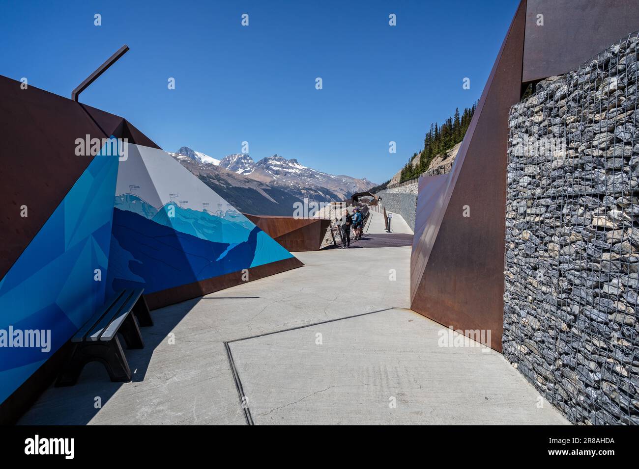 Walkway to the glass floored Columbia Icefield Skywalk in Jasper ...