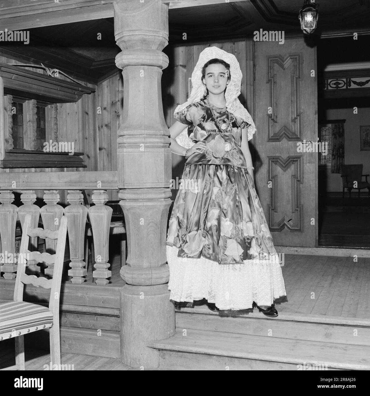 Current 23-11-1960: Mireya dances Mireya Maples is 17 years old and the ...