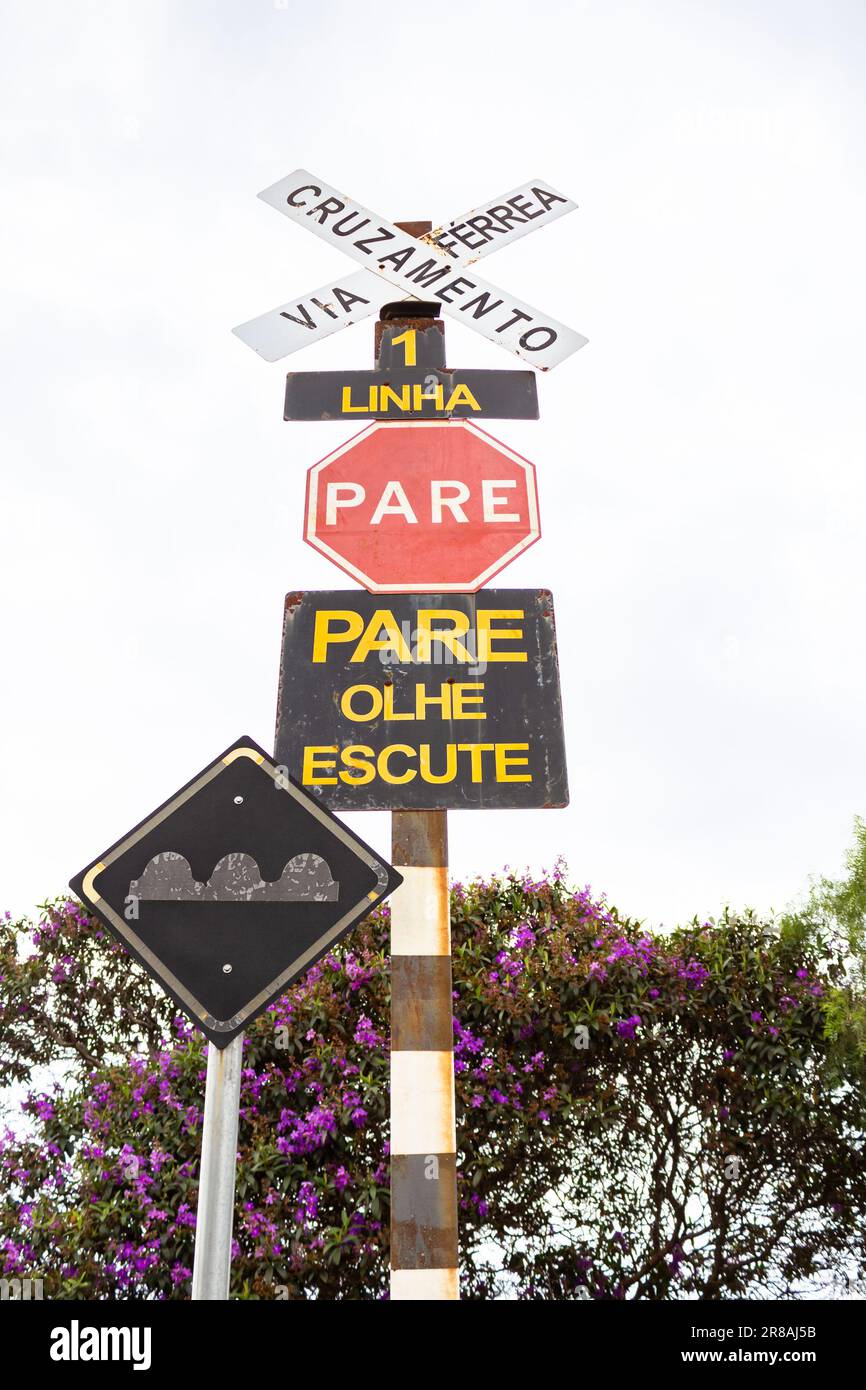 Catalao, Goias, Brazil – June 16, 2023: Railroad crossing. Crossing ...