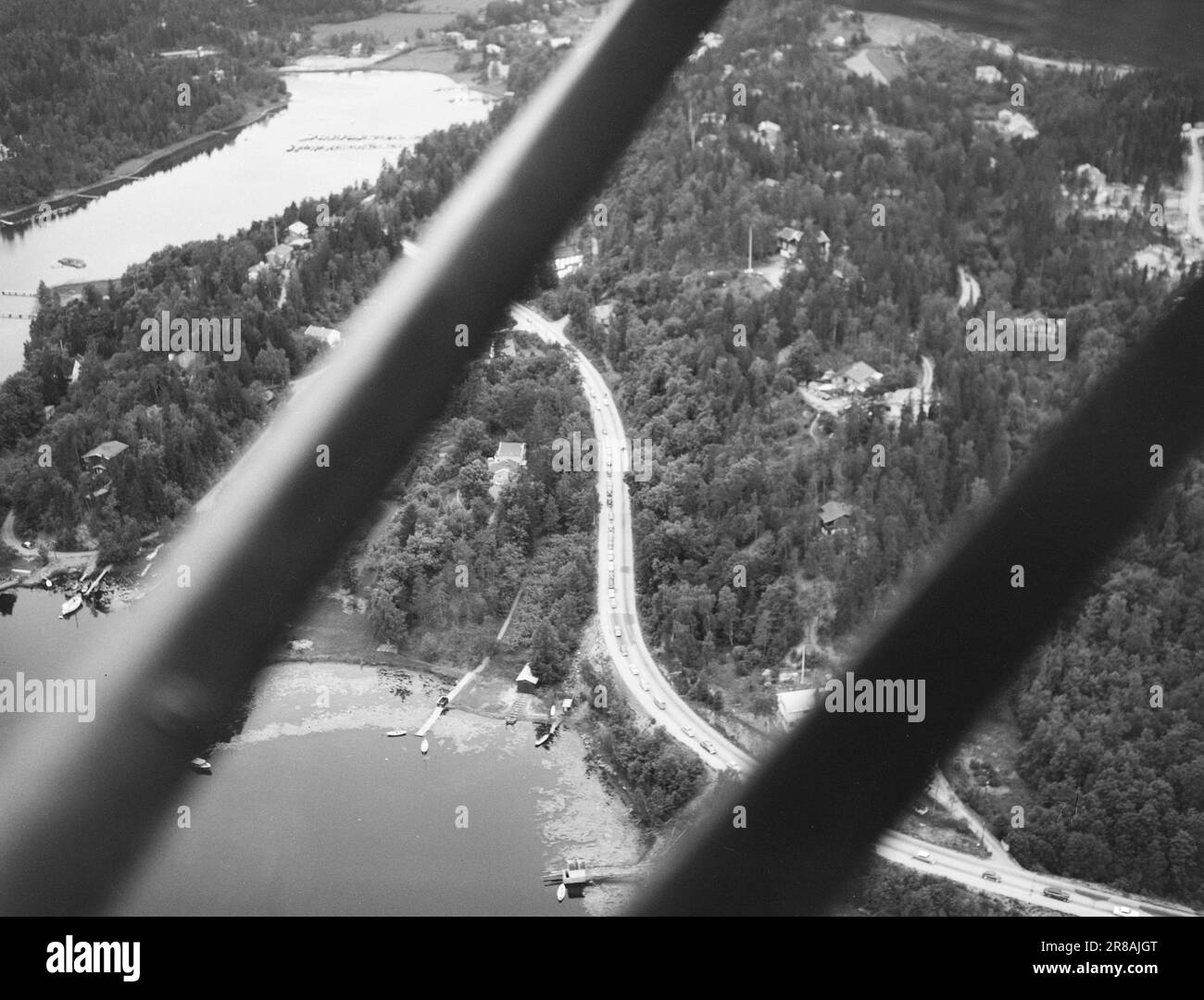 Current 30-5-1960: The speeding death grins behind the wheel. Huge car ...