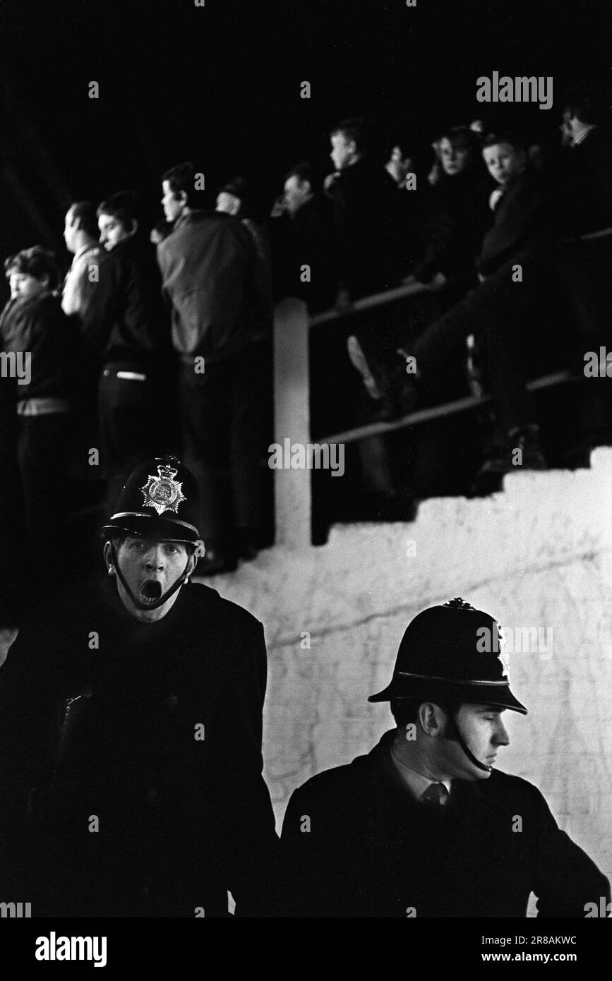 Football 1970s chelsea Black and White Stock Photos & Images - Alamy