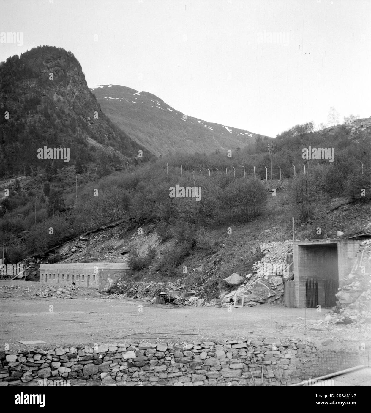 Actual 12-1948: The giant factory in Årdal. Årdal works.The entrance to ...