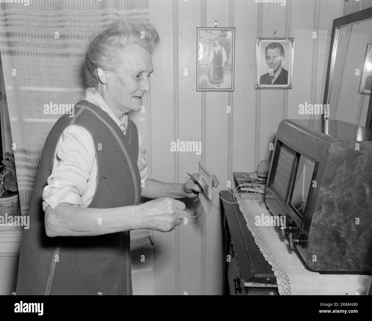 Anna king radio hi-res stock photography and images - Alamy