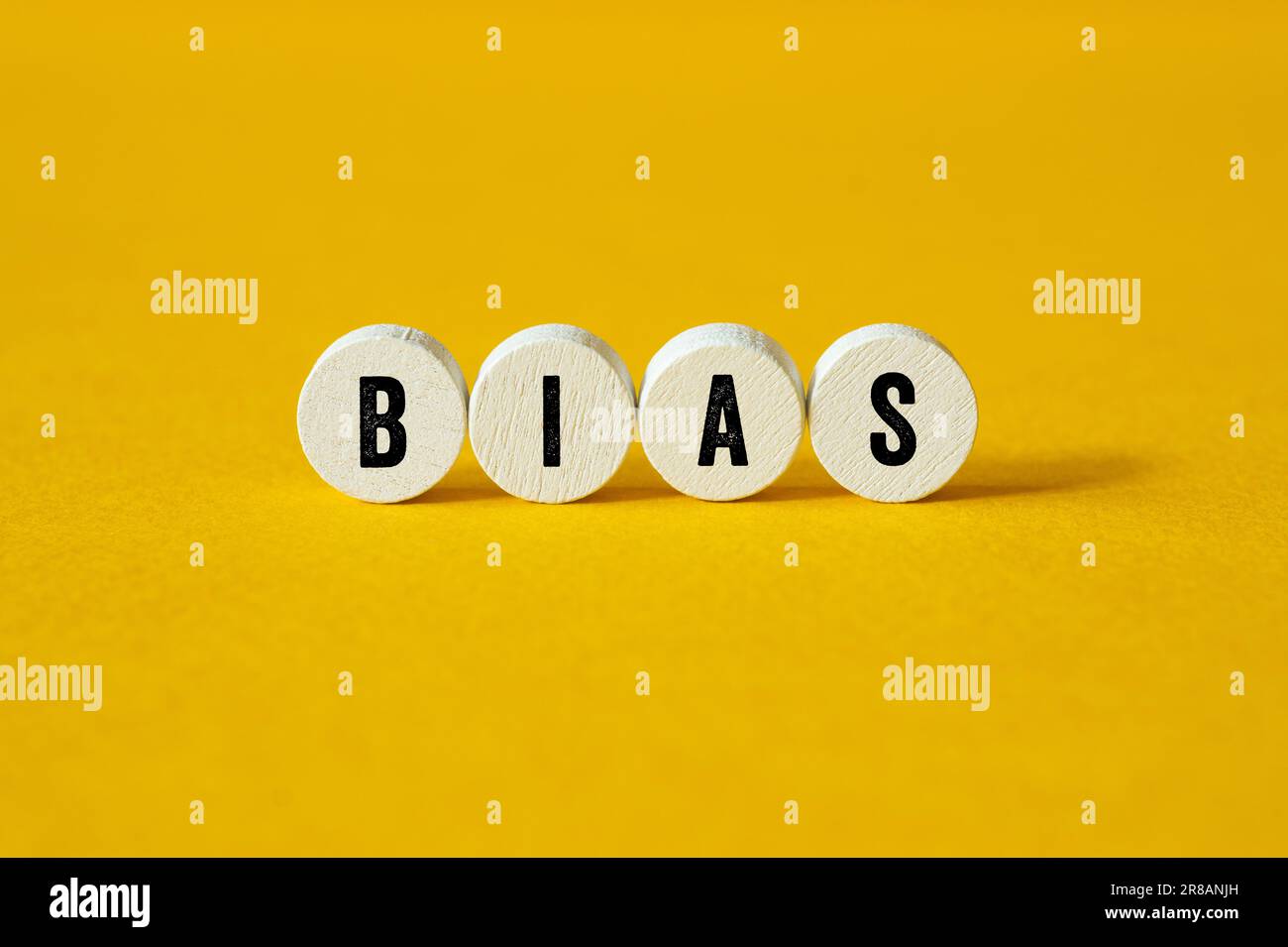 Leaning office block hi-res stock photography and images - Alamy