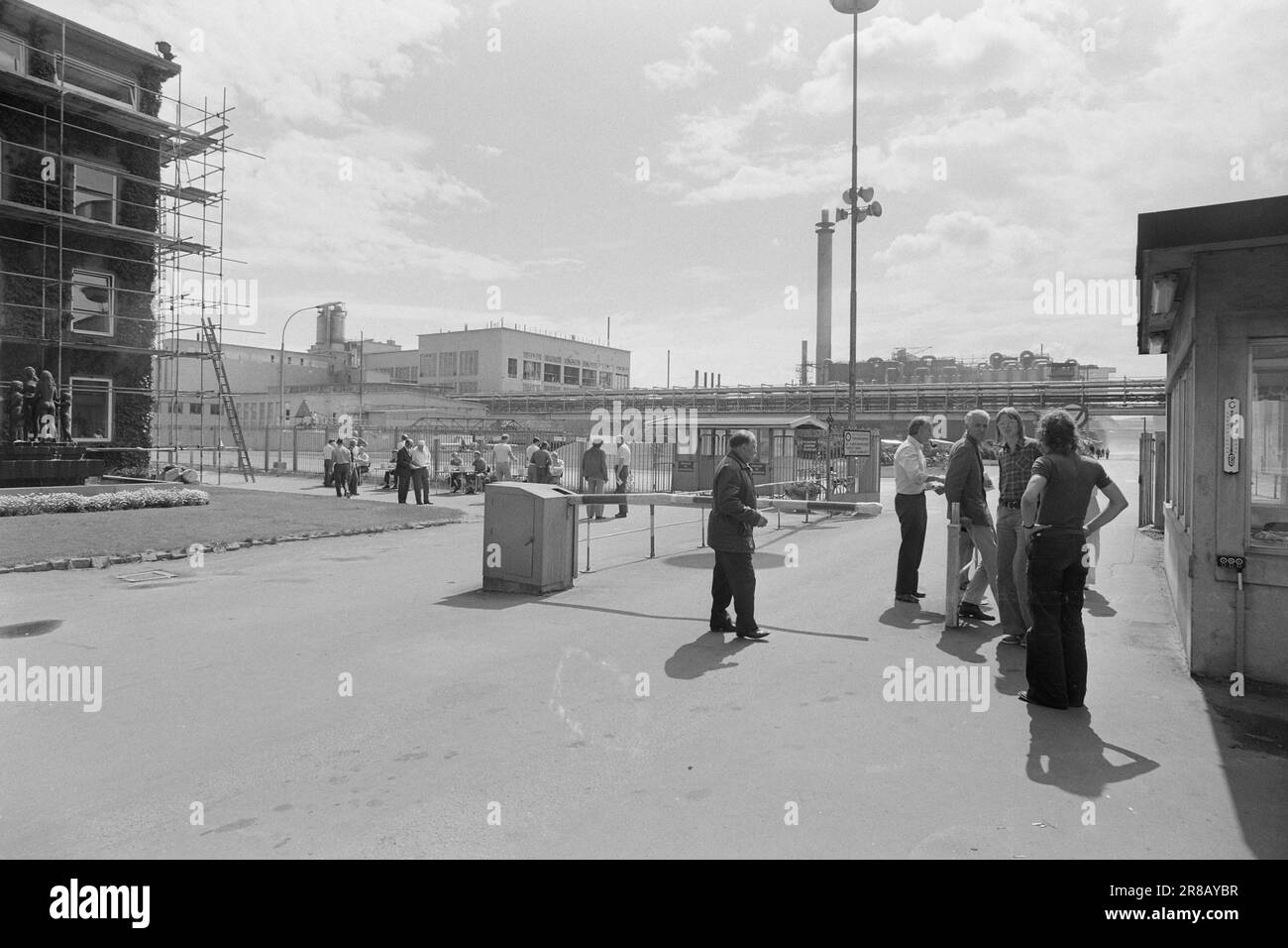 Hydro processed Black and White Stock Photos & Images - Alamy