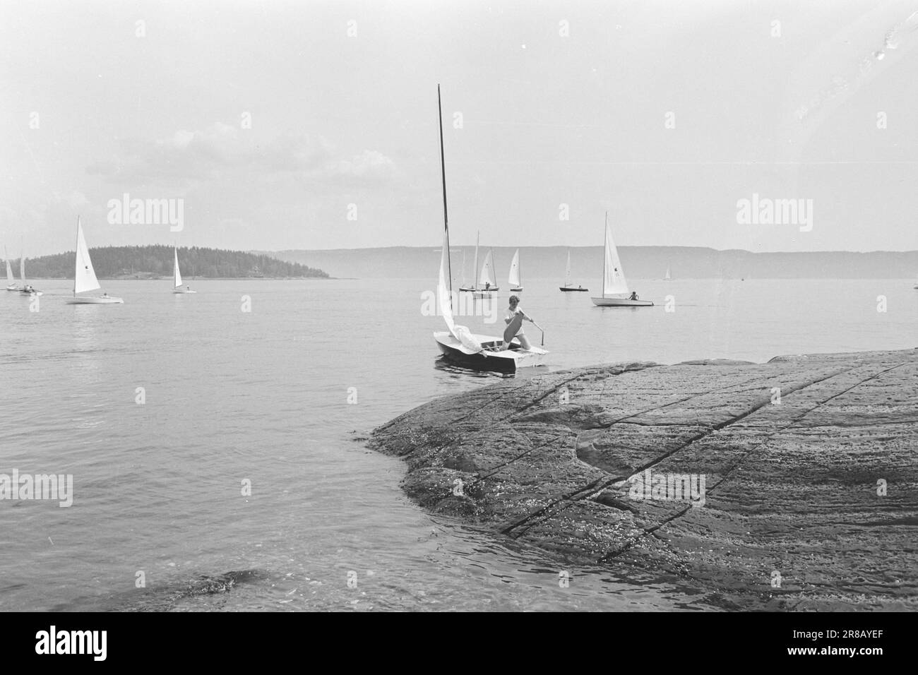 Current 29-3-1960 : Breeze in small sails. Future great sailors start ...