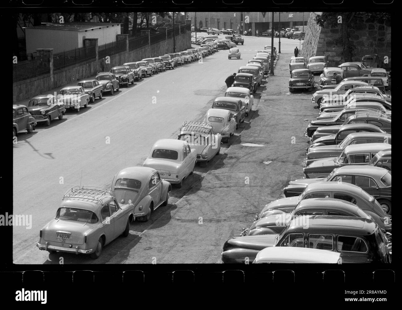 Current 41-5-1960: Lucky finger race On the occasion of car sales ...