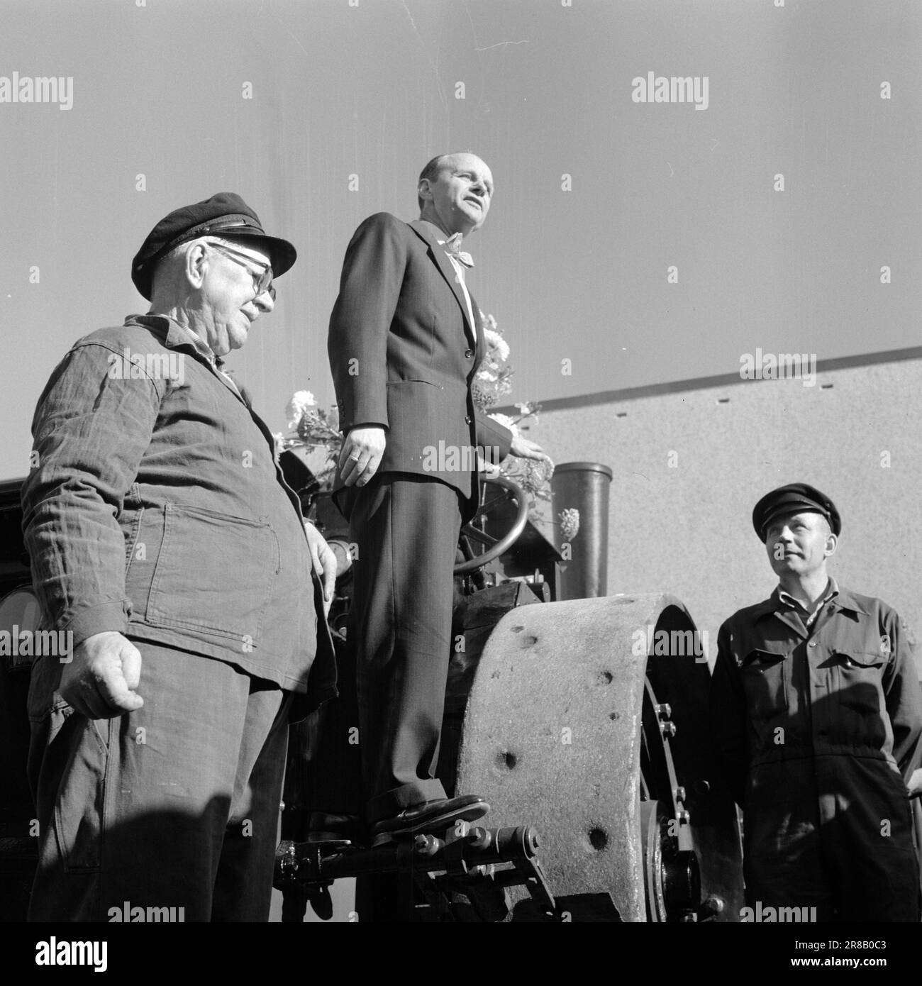 Actual 44-8-1960 : Last journey. It has one cylinder and 35 horsepower ...