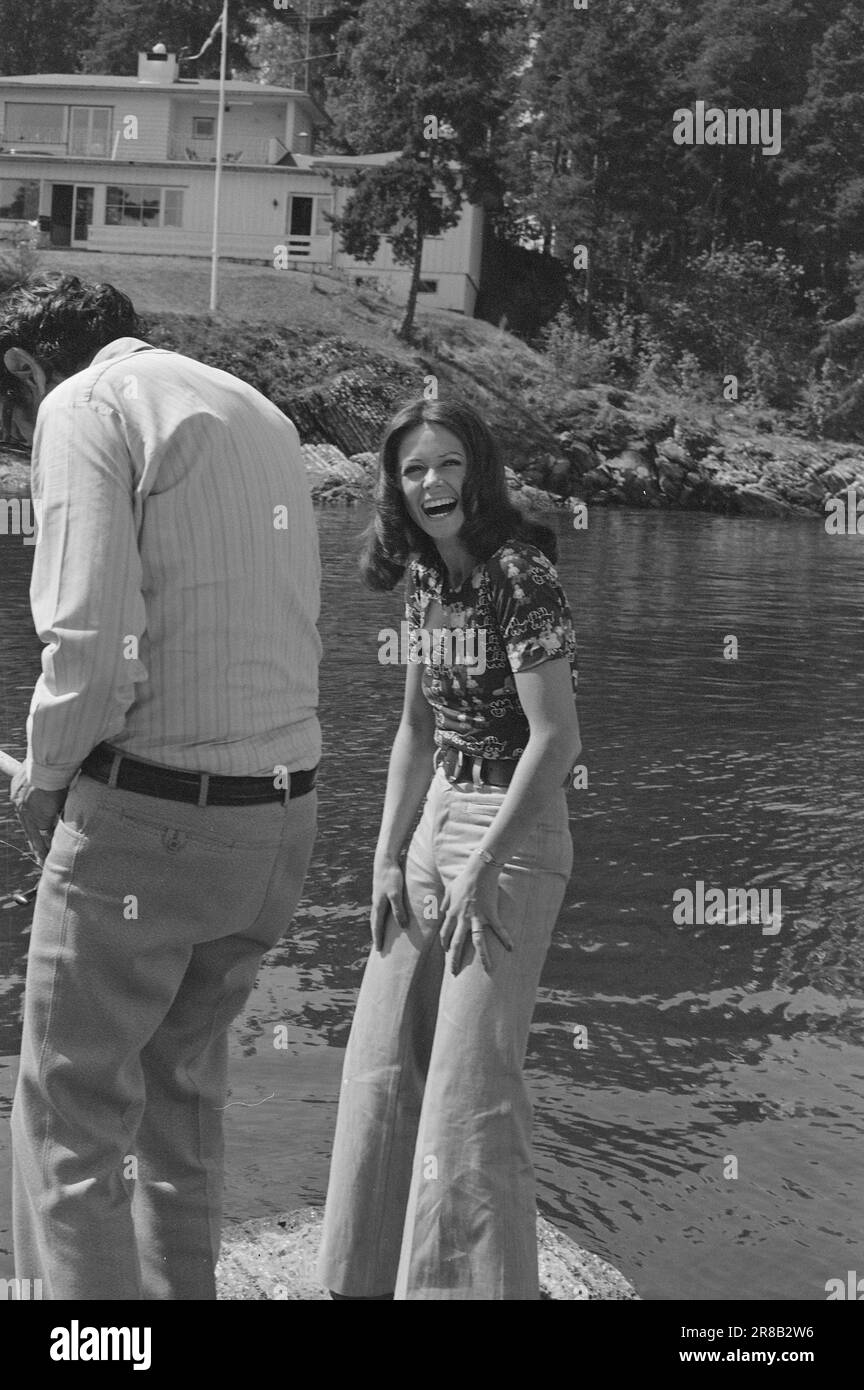 Current 21 - 1974: Wenche at homeWenche Myhre - from storming success ...