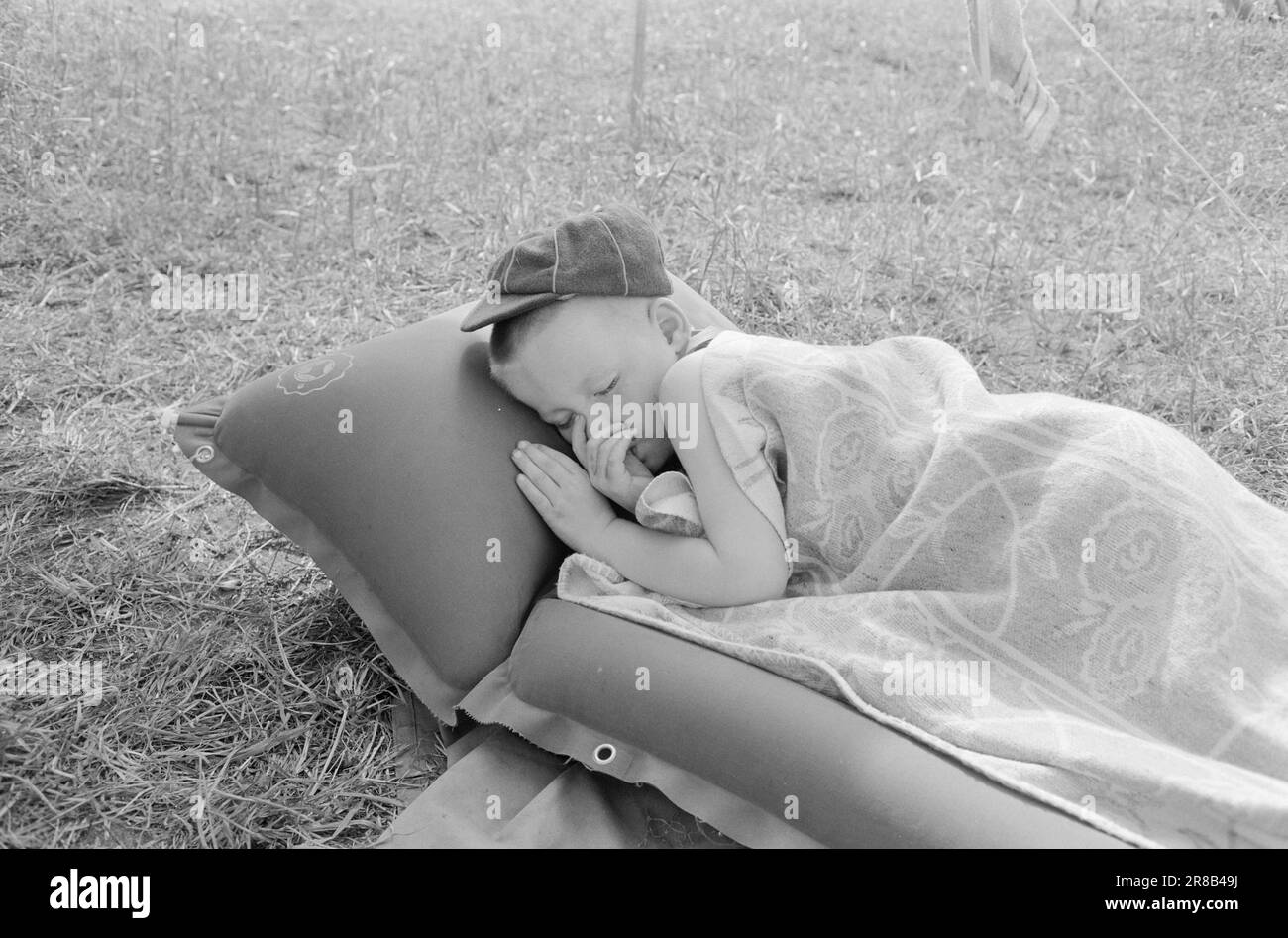 Actual 35-3-1960: 9,000 set up camp Giant camp on historical grounds ...