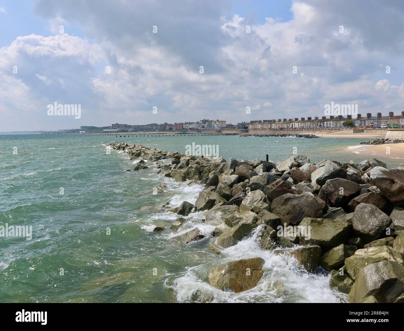Lowestoft beach from pier hi-res stock photography and images - Alamy