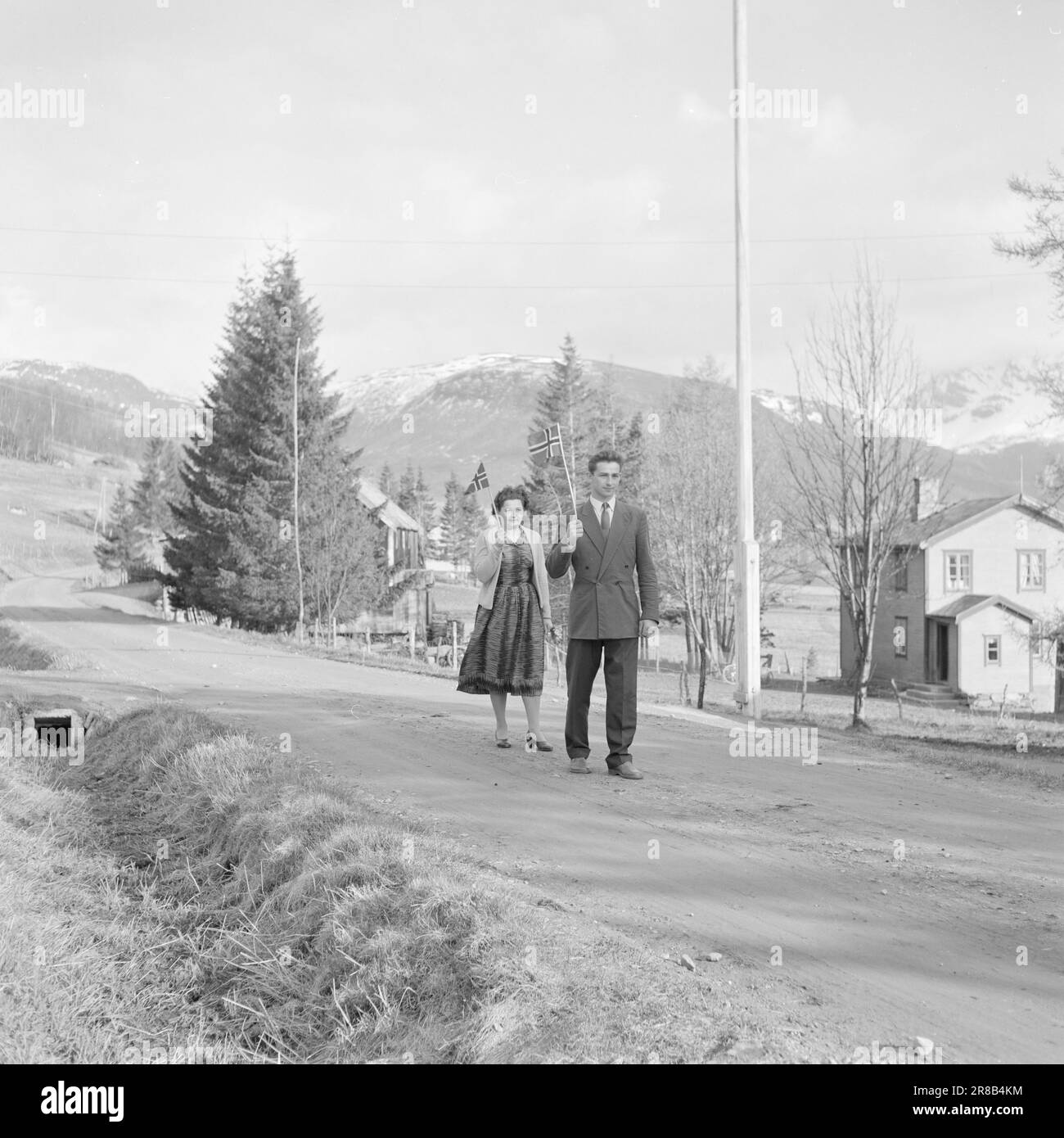 Current 24-5-1960: Historical 17 May picture 20 years later 20 years ...