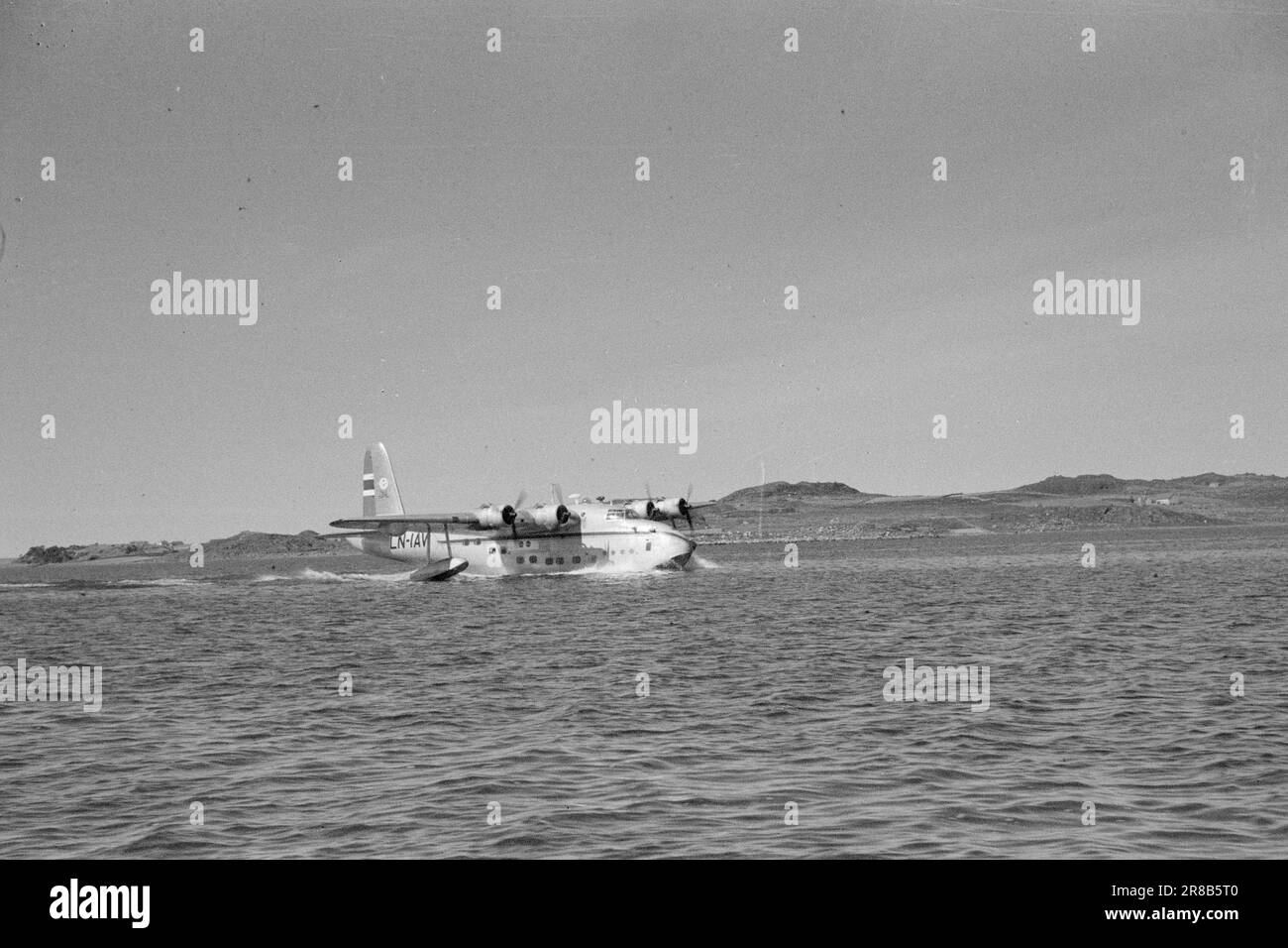 Current 10-1947: The flying express route Along Norway with the flying ...