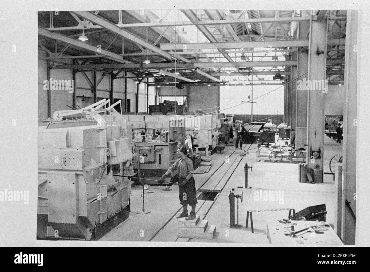Actual 12-1948: The giant factory in Årdal. Årdal works.Photo: Sverre A ...