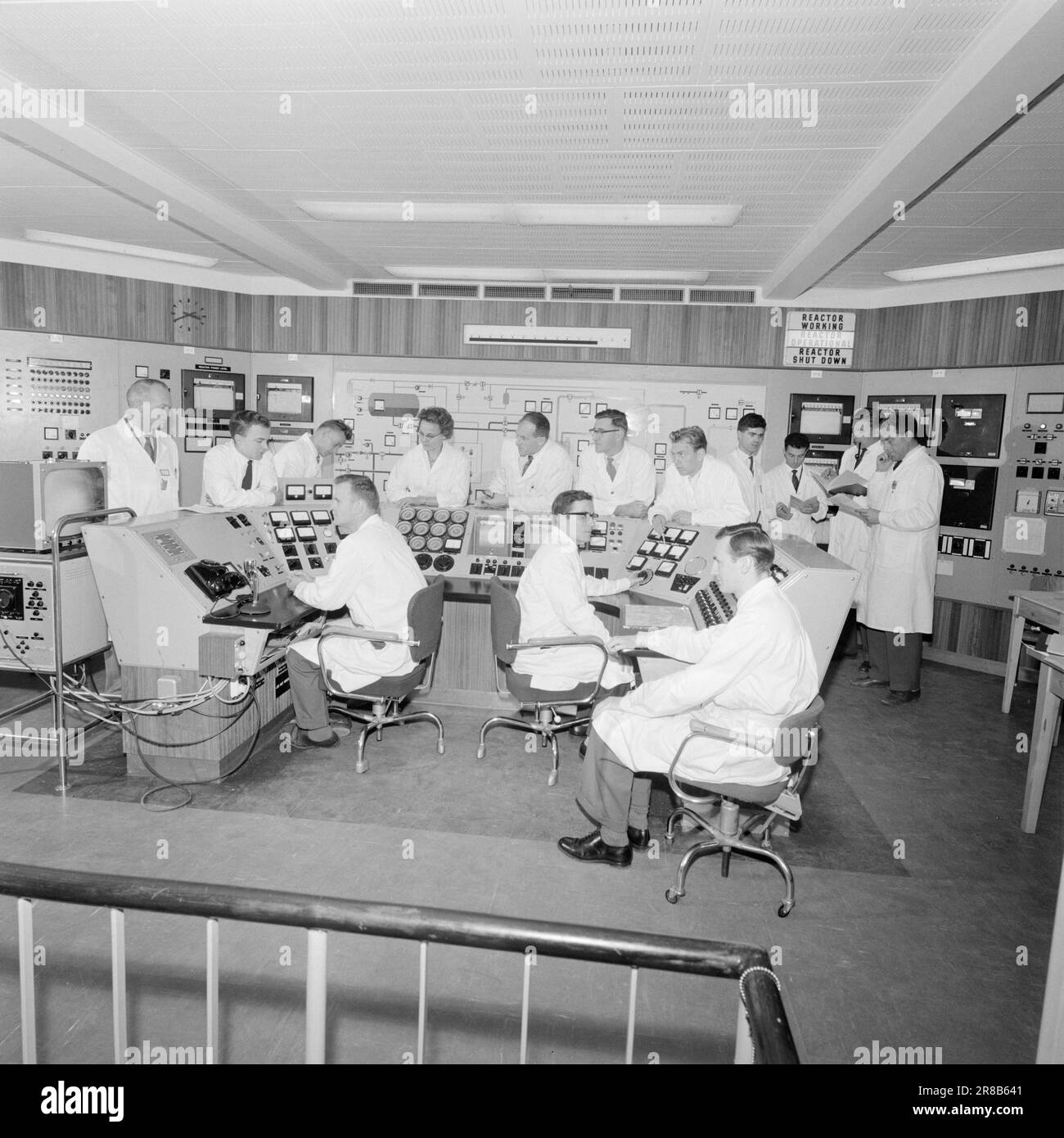 Actual 45-7-1960: For full atomic steam As the first country outside of ...
