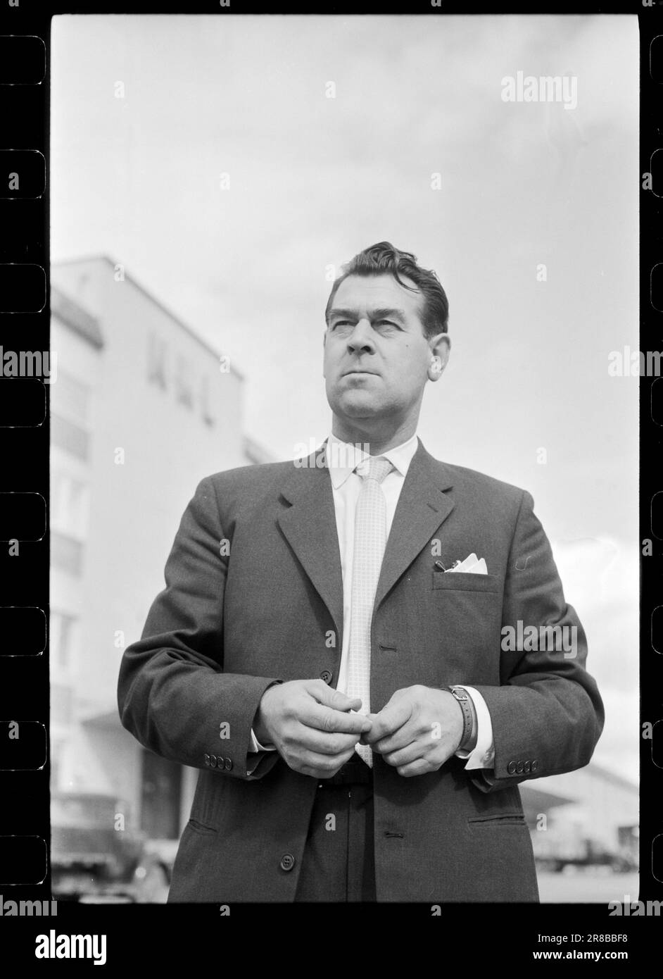 Current 40-8-1960: At the bottom of the inverted pyramid. Peder Søiland ...