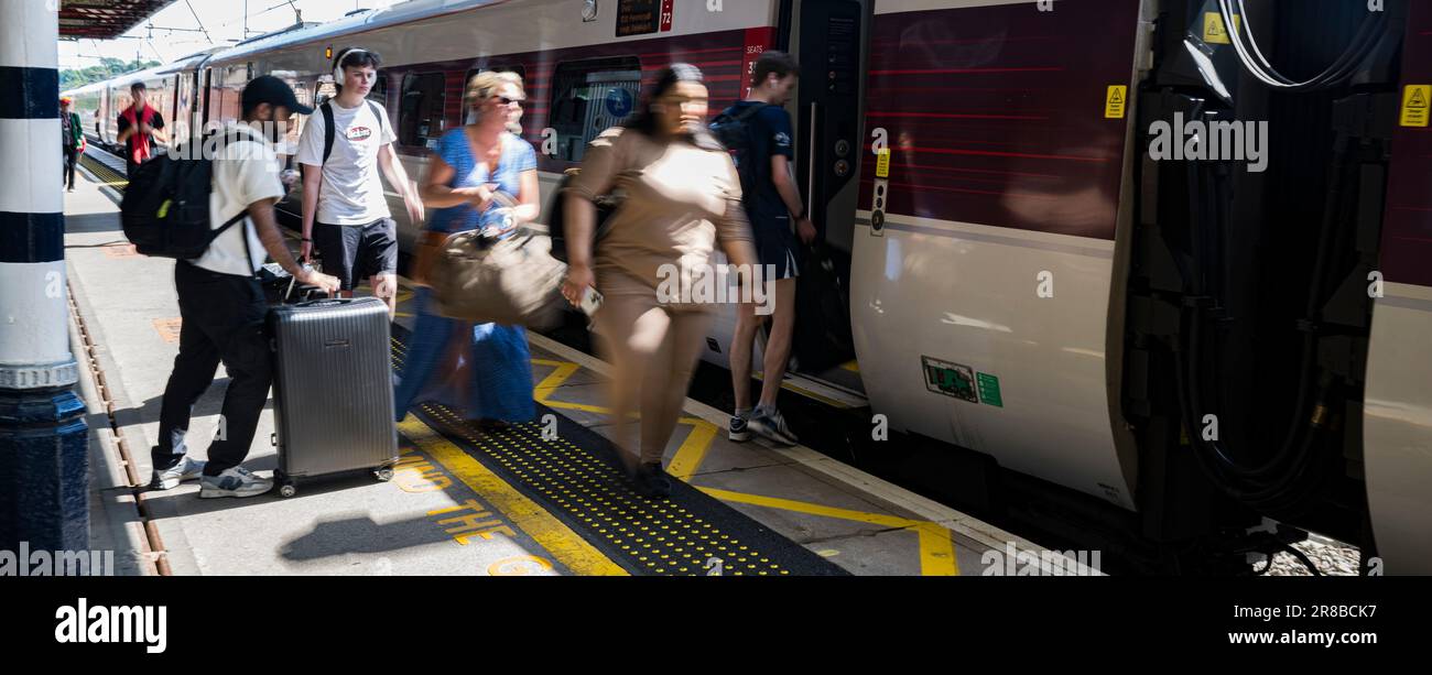 Grantham Train Station – Passengers boarding a London North Eastern ...
