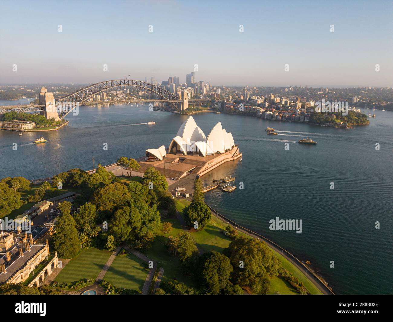 An aerial shot of the iconic Sydney Opera House and Harbour Bridge in ...