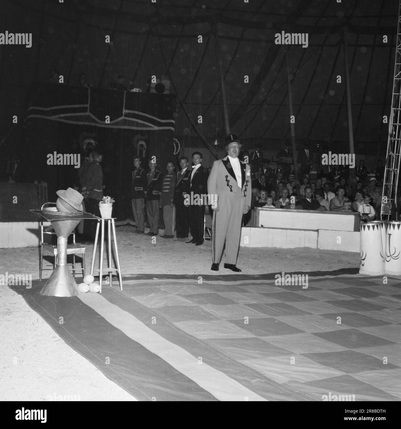 Current 38-7-1960: Simsalabim at Ola Narr Circus Arnardo held a ...