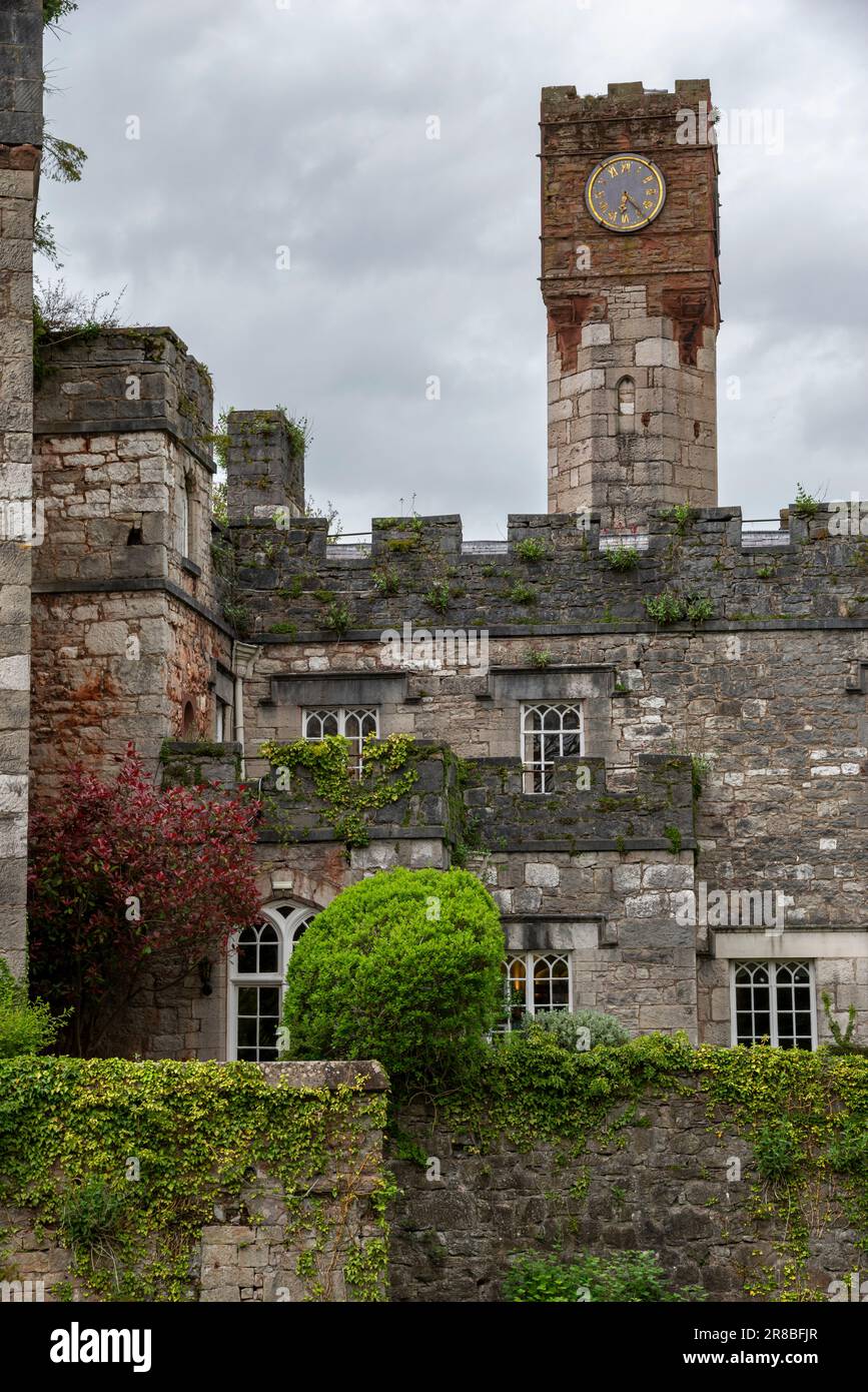 Ruthin Castle (Castell Rhuthun) hotel in the town of Ruthin in the Vale ...