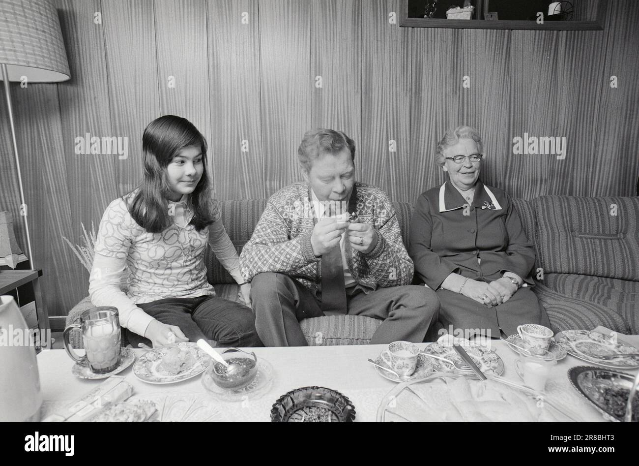 Actual 06 - 5 - 1974: Mother gave her son's life twiceIn 1963, Hjørdis ...