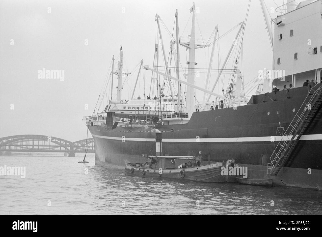 Current 26-4-1960: Water under the wings Norway's first hydrofoil boat ...