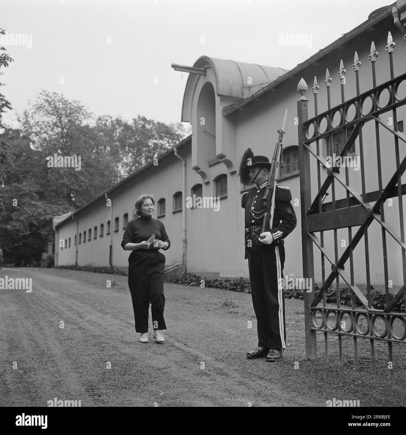 Stable guard house hi-res stock photography and images - Alamy