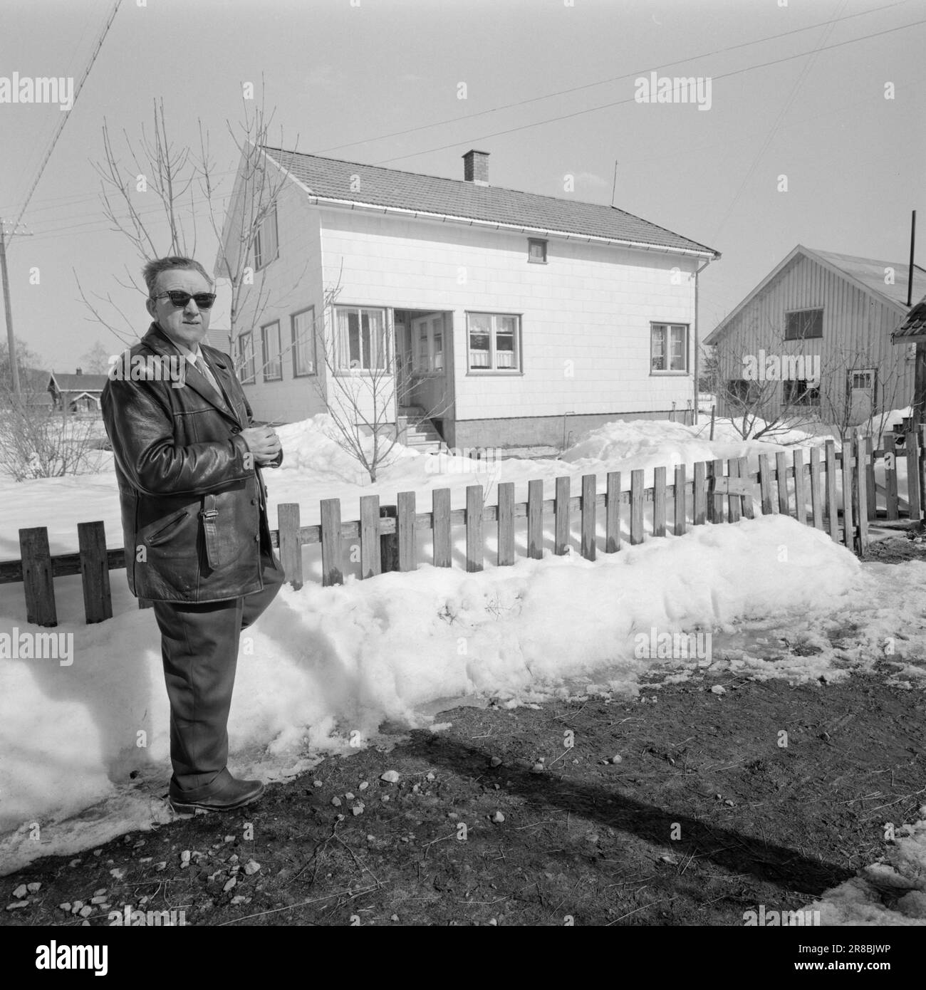 Current 18-9-1960: Norway's happiest man Einar Pedersen was blind for ...