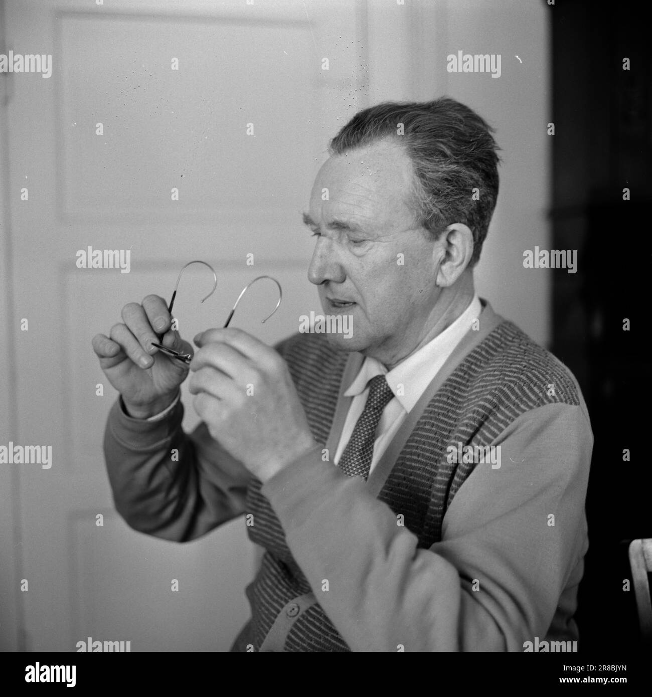 Current 18-9-1960: Norway's happiest man Einar Pedersen was blind for ...