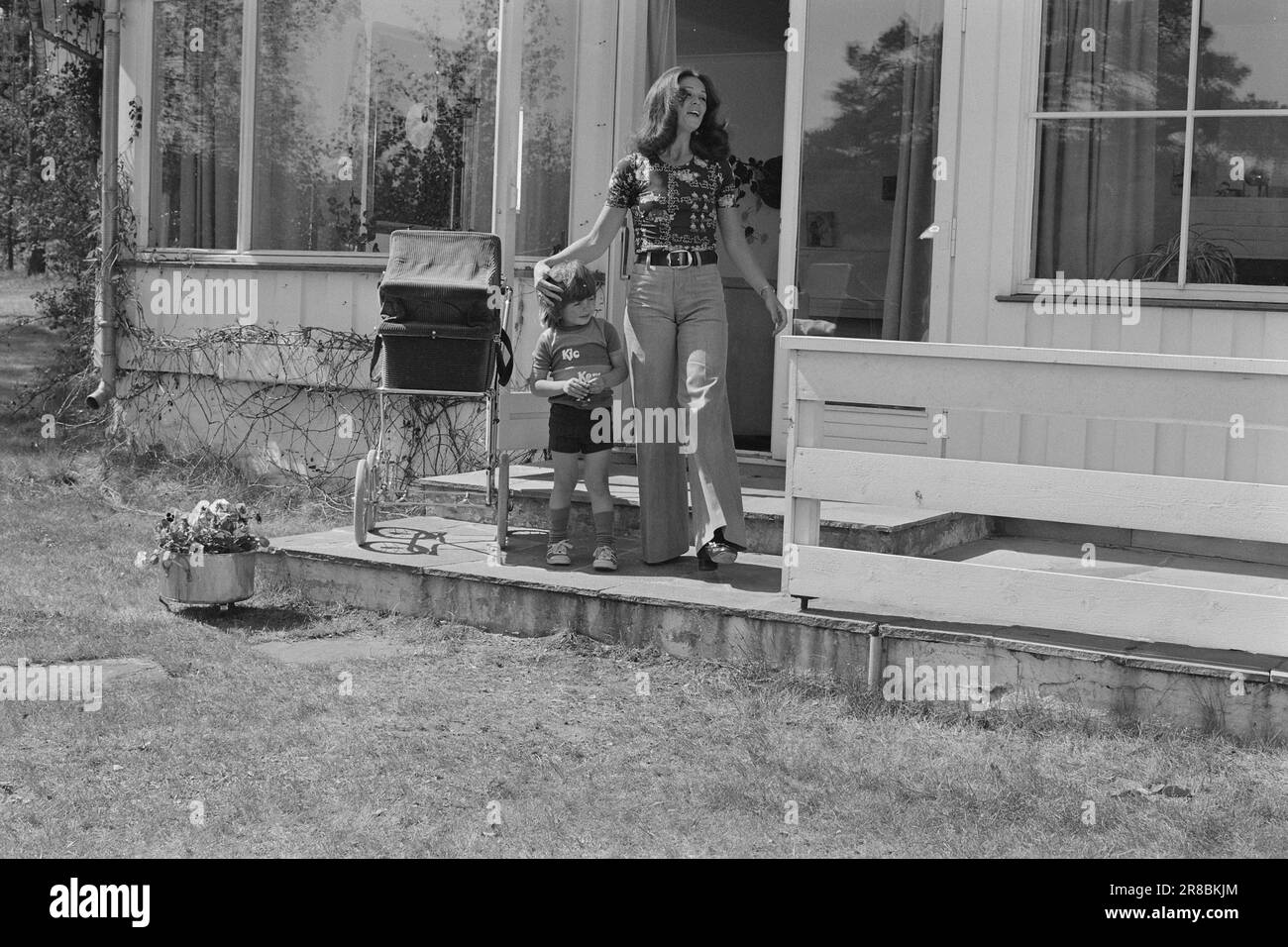 Current 21 - 1974: Wenche at homeWenche Myhre - from storming success ...