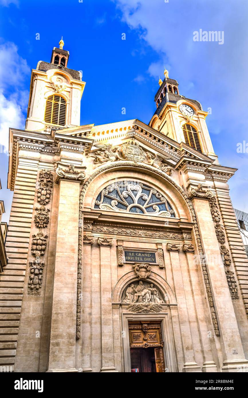 Hospital Hotel -Dieu Chapel Outside Facade Lyon France. Baroque chapel ...