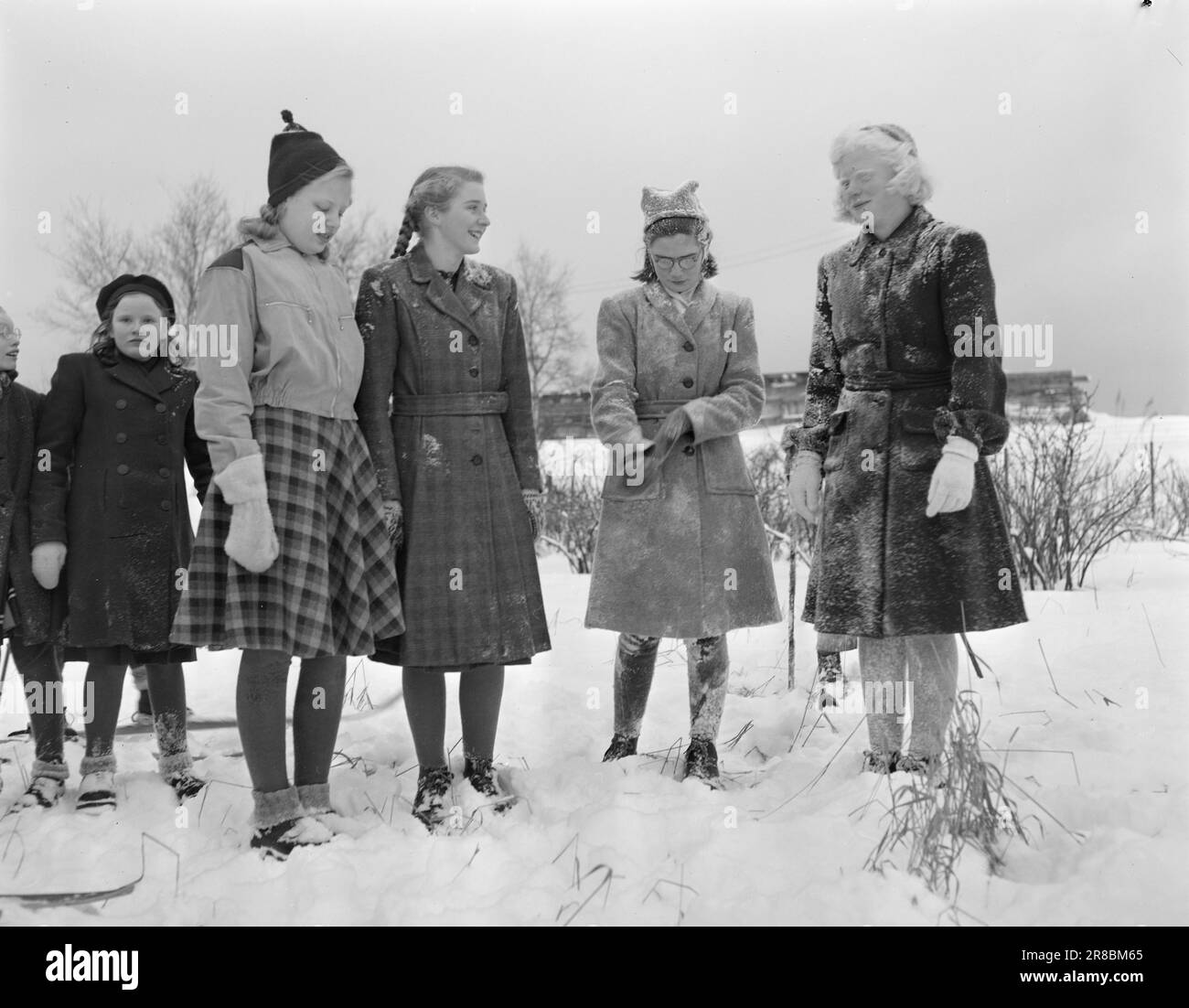 Current 06-1950: Blind children on skis.Dalen public school for the ...