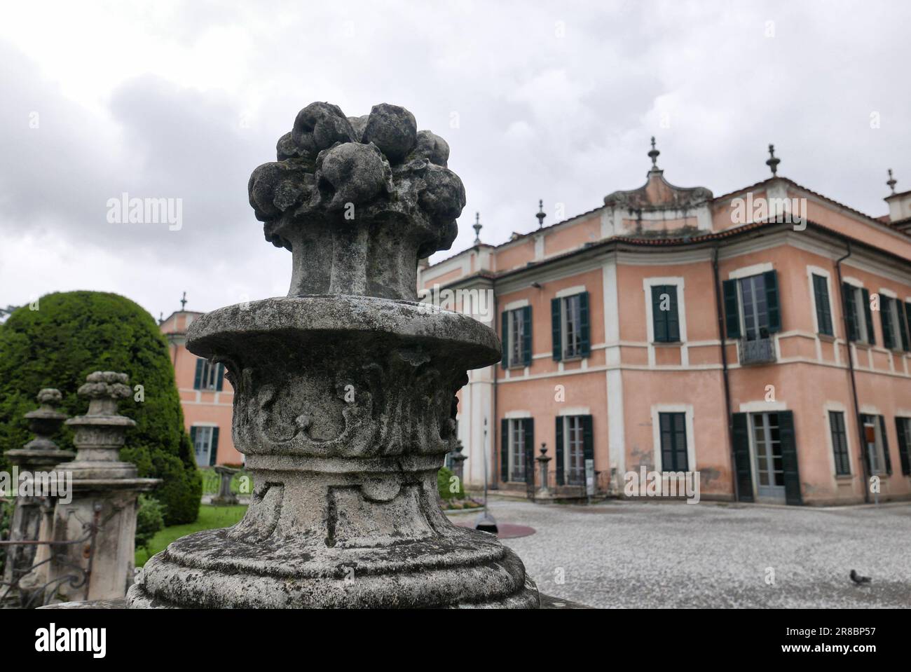 Estense palace hi-res stock photography and images - Alamy
