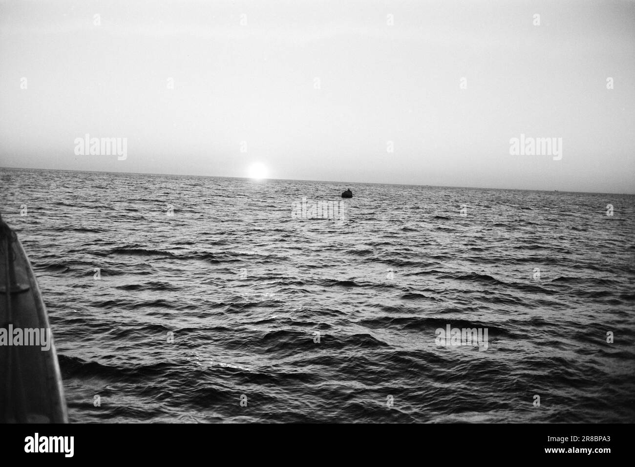 Current 15-6-1960 : When ships go down Aktuell's employee tries out new ...