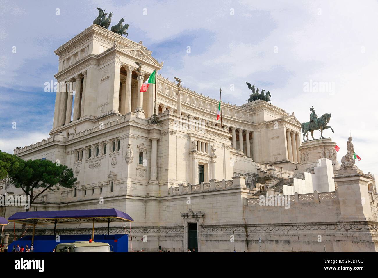 Palazzo in marmo hi-res stock photography and images - Alamy