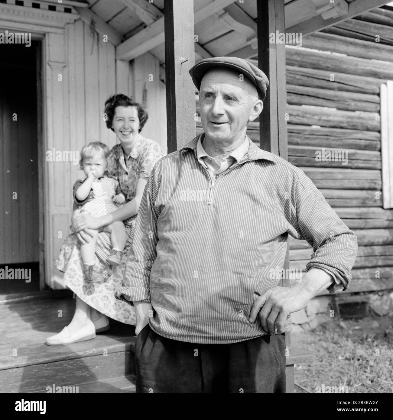 Current 29-5-1960: They received a huge inheritance Two small farmers ...