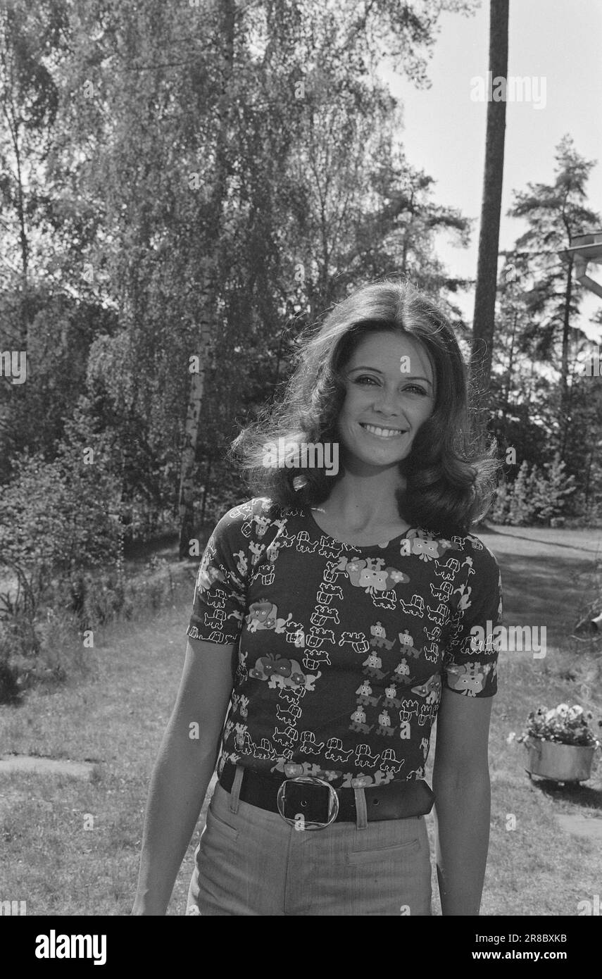 Wenche show Black and White Stock Photos & Images - Alamy