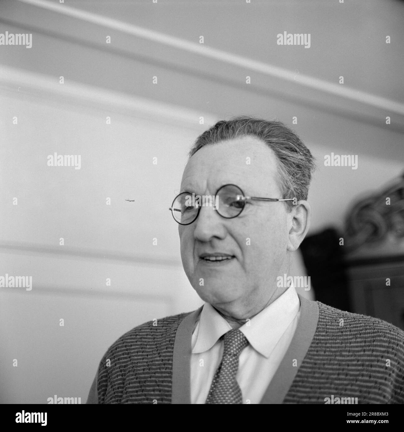 Current 18-9-1960: Norway's happiest man Einar Pedersen was blind for ...