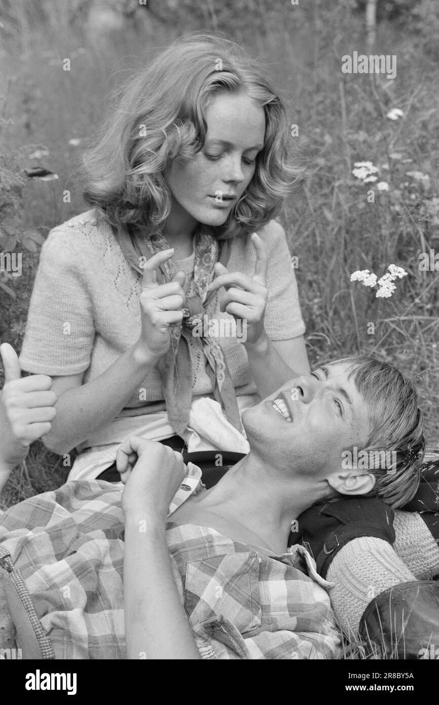 Current 34 - 3 - 1974: Love on the runThe dramatic love story between ...