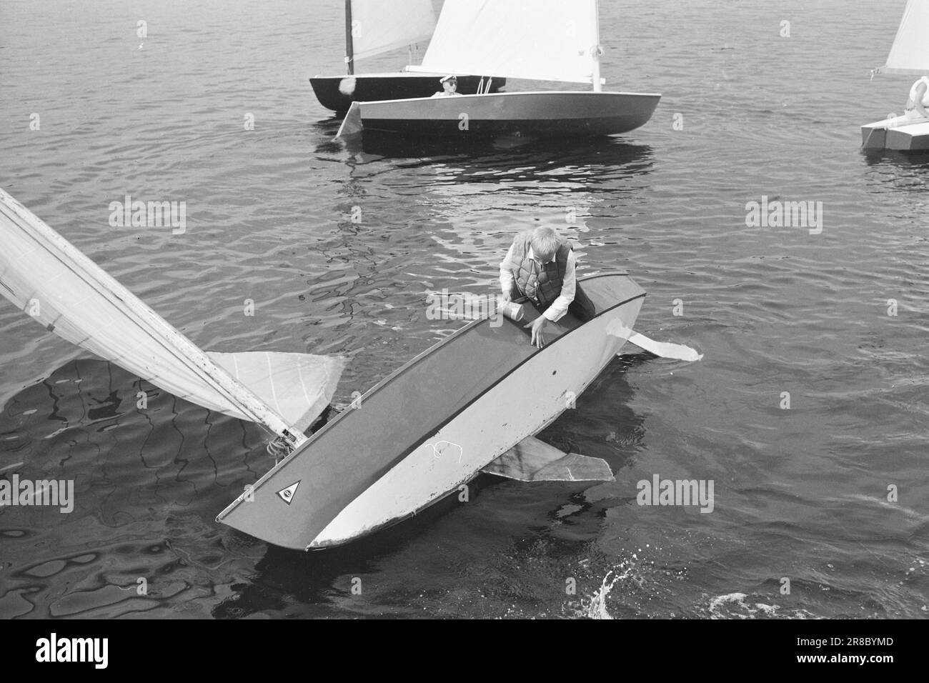 Current 29-3-1960 : Breeze in small sails. Future great sailors start ...