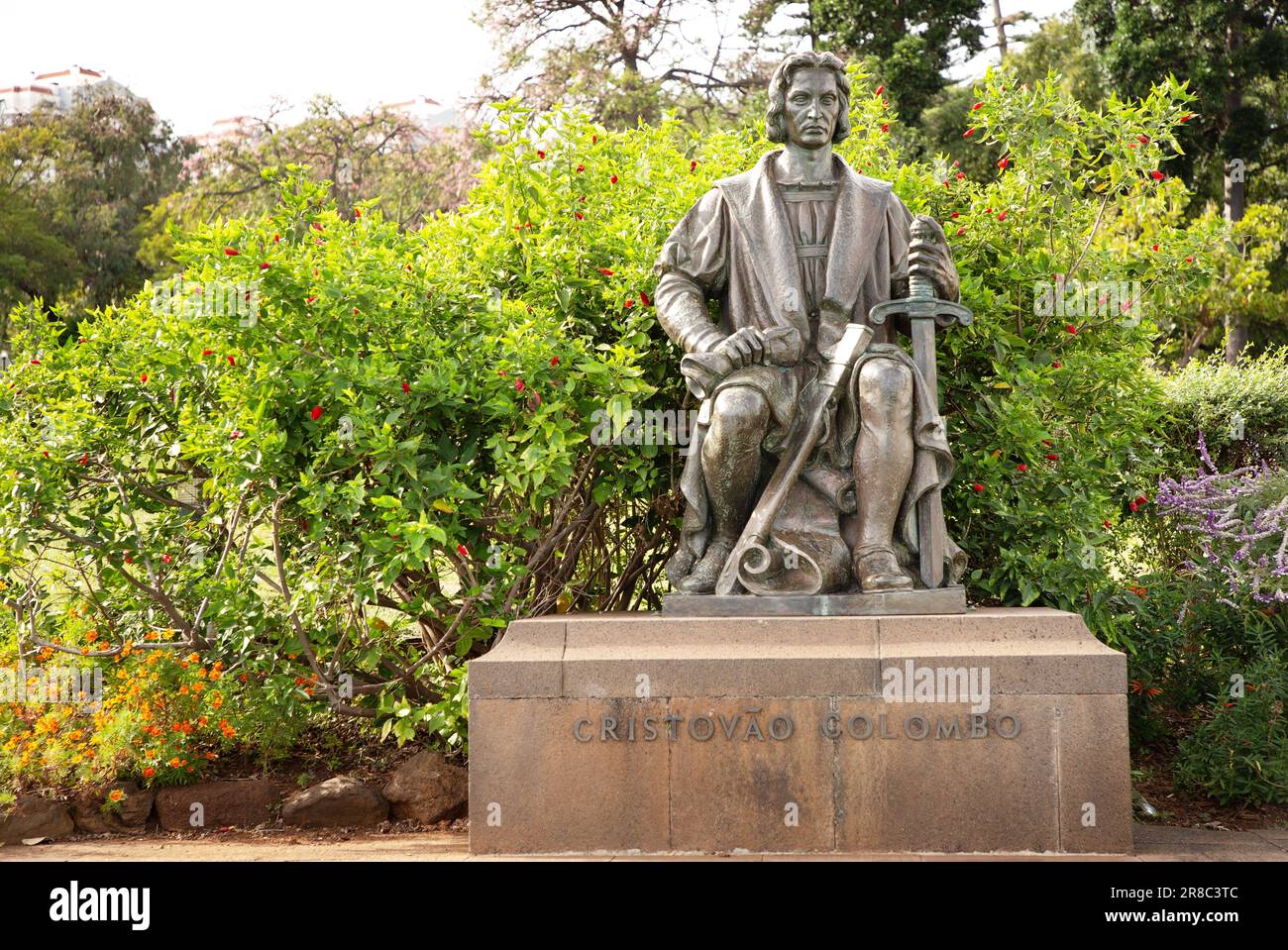 Statue of Cristóvão Colombo, by Henrique Moreira, in Santa Catarina ...