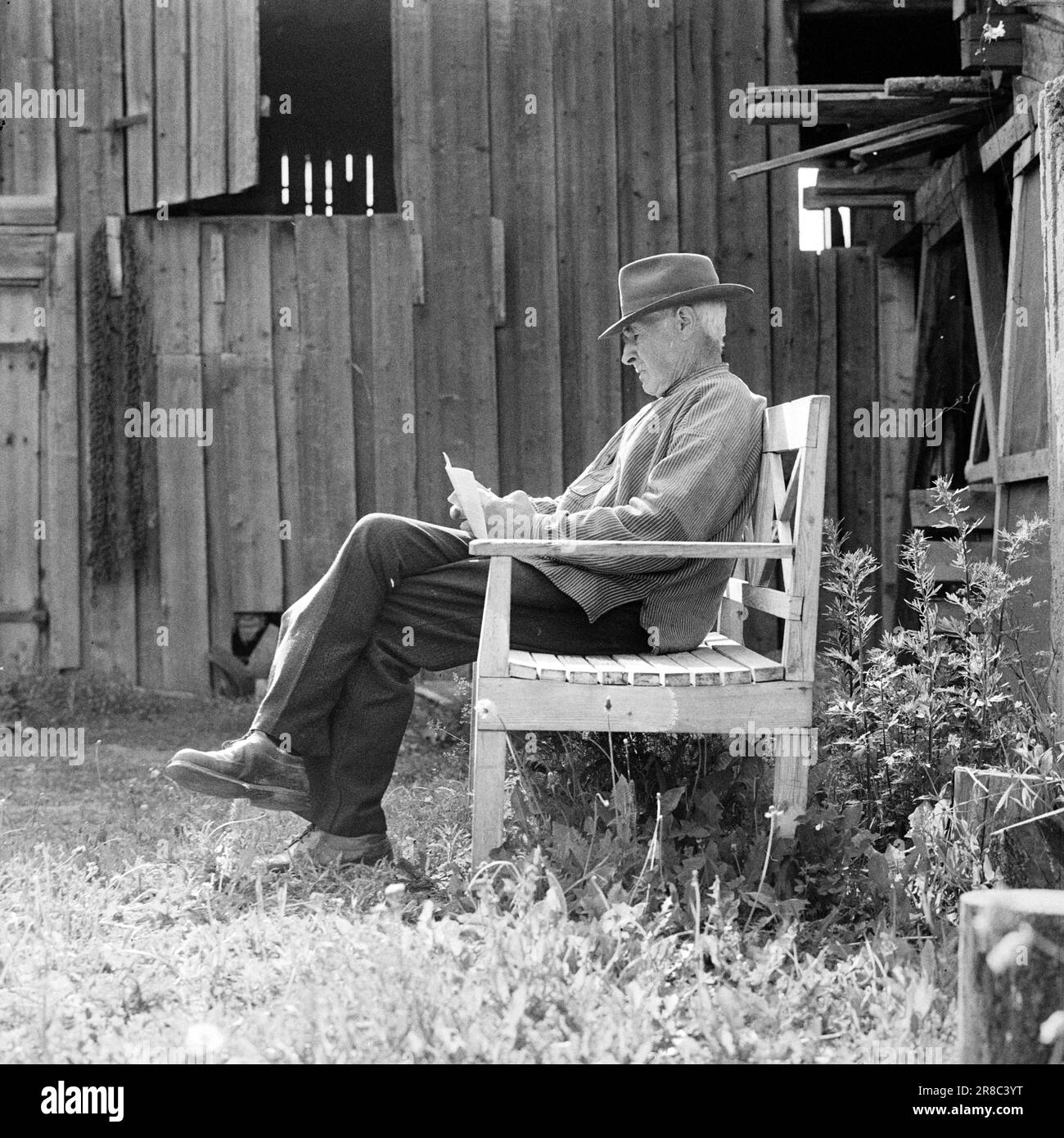 Current 29-5-1960: They received a huge inheritance Two small farmers ...