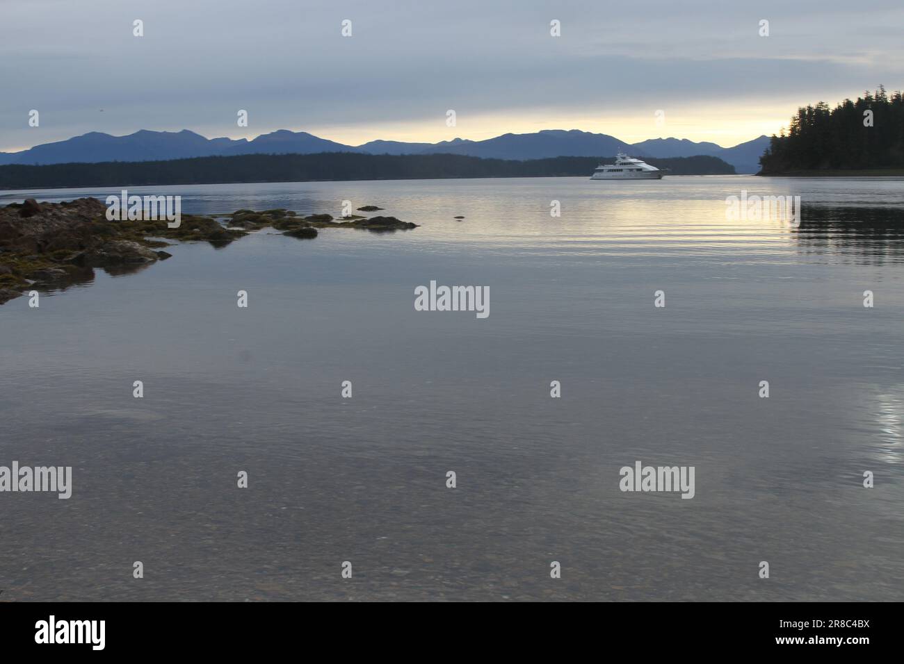 Alaska's inner passage; admiralty island; pack creek; Pavlov lake and ...